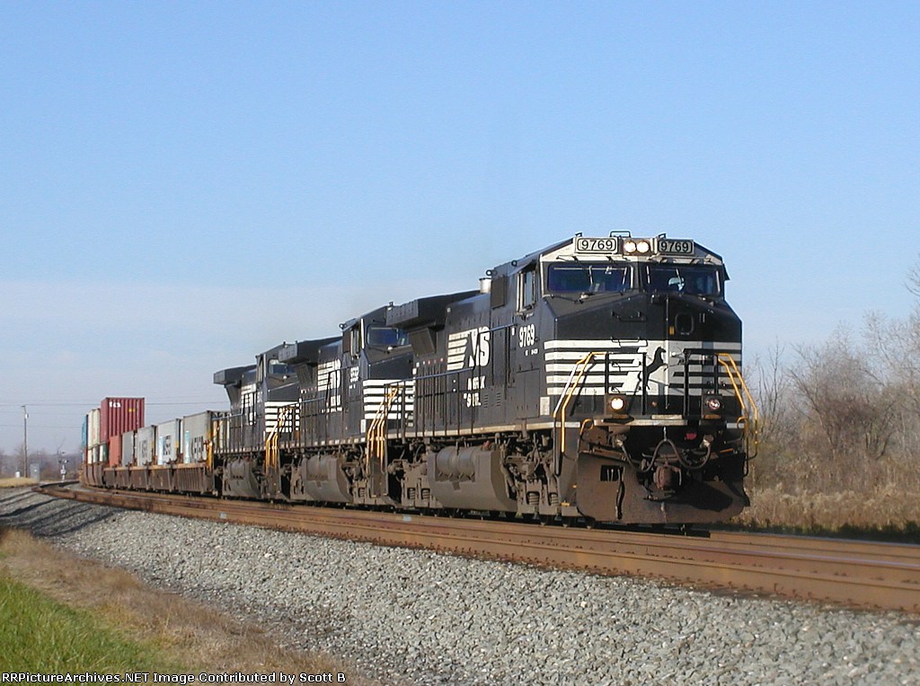 NS 9769 NS 20K 10:10 am